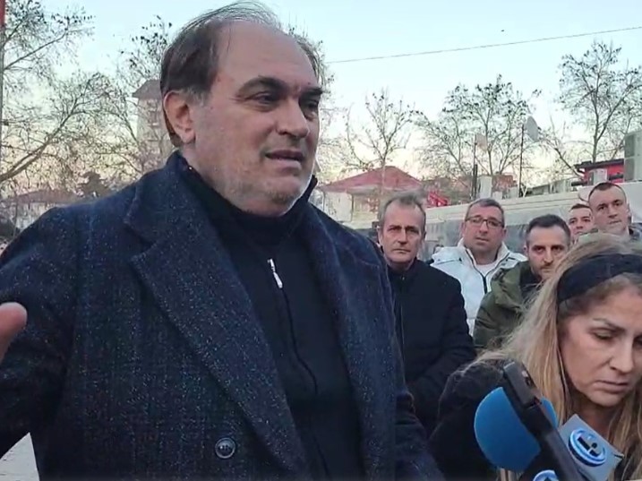 Таткото на Фросина АПЕЛ ДА НЕ СЕ КОРИСТИ СЛУЧАЈОТ ЗА ПОЛИТИЧКИ ЦЕЛИ во спротивно како