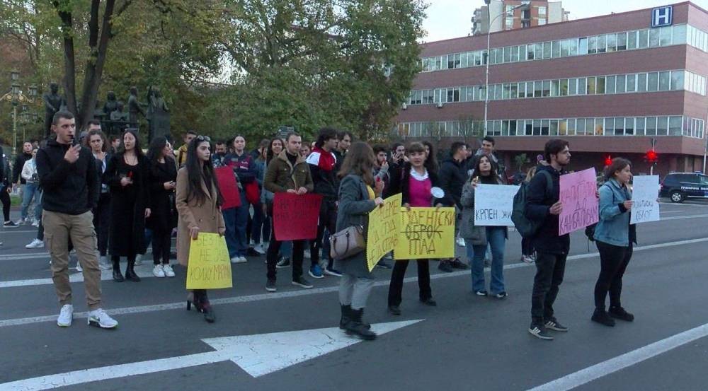 Студентите кои нема да ги искористат средствата за оброк во тековниот ...