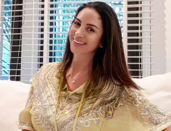 СЕКАКО ДЕКА ЖИВЕАМ ВО ХАРЕМ... вели Јелена, која тргнала од селото ...