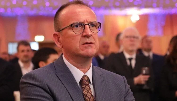 Таравари НЕ Е ЗАБРАНЕТО јавно да се користи Македонија