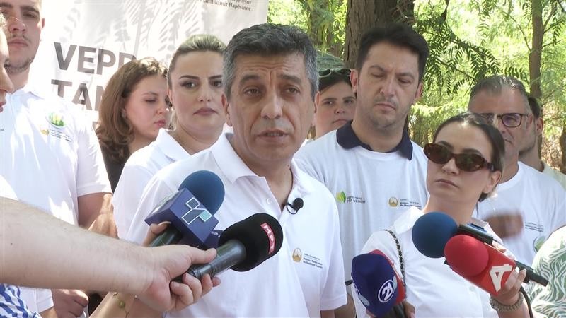 ОПШТИНСКА АКАДЕМИЈА НА НАУКИ или фактички почеток на паралелни институции