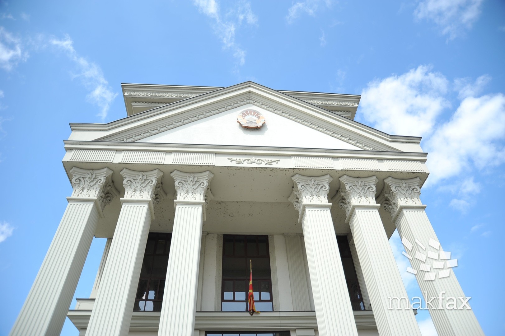 ЦЕЛОСНА ЛАГА И НЕВИСТИНА Сопругата на Муцунски не го придружуваше во Вашингтон реагира МНР