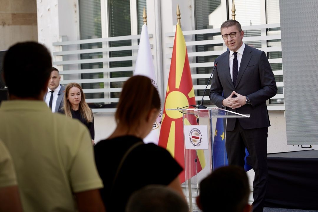 Понудите за брзата пруга се доверливи ќе ја прифатиме најдобрата се преговара за локациите за