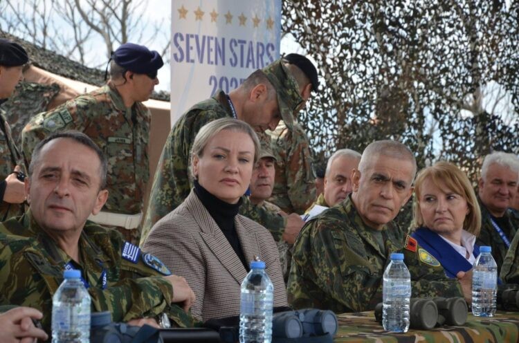 ОСТАВКА НА ЗАМЕНИК-МИНИСТЕРКАТА ЗА ОДБРАНА Елфете Исмаили